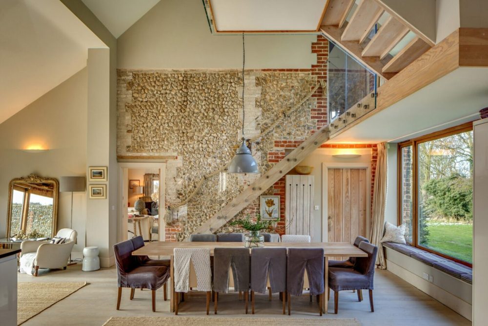 The Luxe Review: Barn Drift | Norfolk | UK | Groomed & Glossy